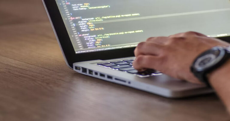 10 Best Keyboards for Programming and Coding | TheSweetBits